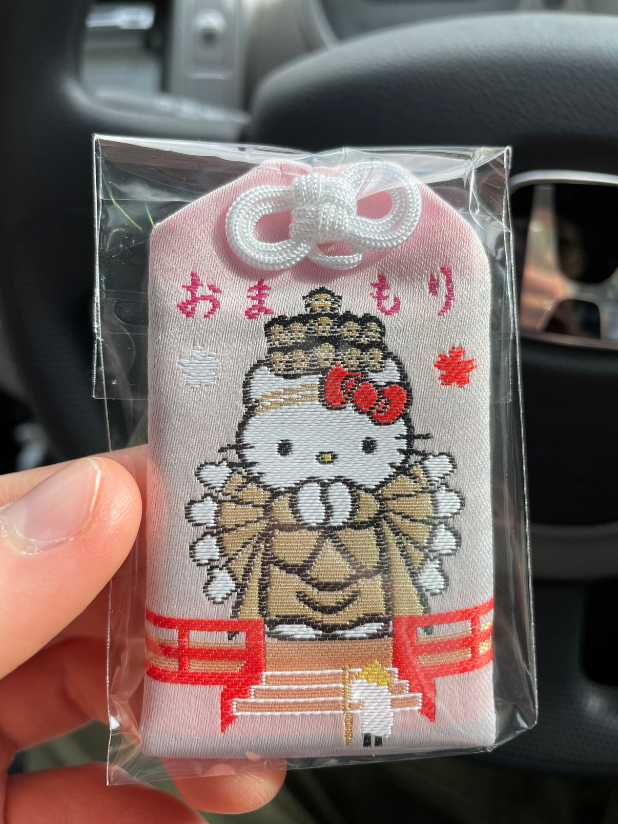 Hello Kitty Lucky Amulet (Buddhist Omamori) – Japan Direct